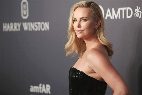Charlize Theron Sexy 13 Photos Thefappening
