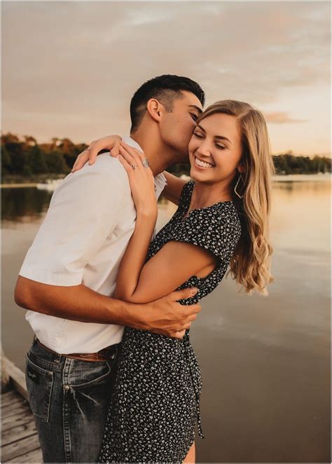 Summer White Rock Lake Couples Session