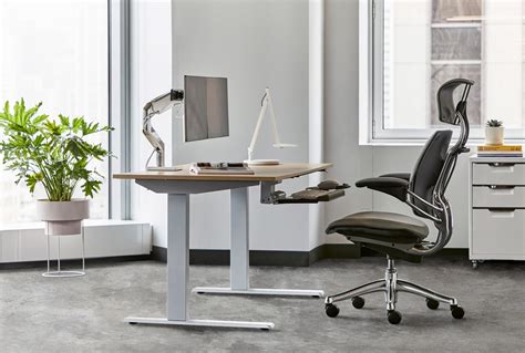 Float Adjustable Desk By Humanscale Dezeen Showroom