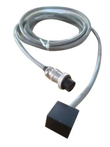 0o To 50 Degree C 0 001a 3 Axis Accelerometer Sensor For Industrial 3 5v At ₹ 12000 Piece In