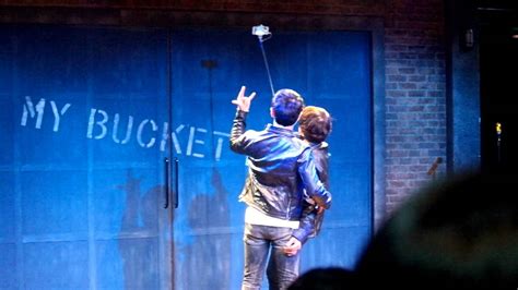 뮤지컬 마이버킷리스트 김성철 이규형 막공 기념촬영 20150530 Youtube