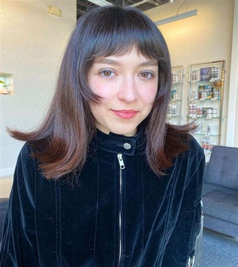 30 Trendy Face Framing Bangs For Every Face Shape