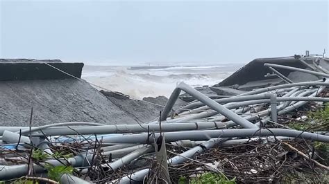 山陀兒颱風枋寮堤防不敵驚滔駭浪 遭巨浪沖垮海水倒灌 鏡週刊 Mirror Media