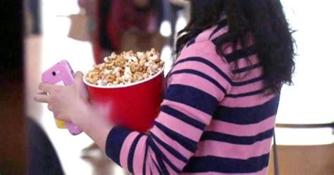 영화관 팝콘 세트 무심코 다 먹었다간당·지방 폭탄