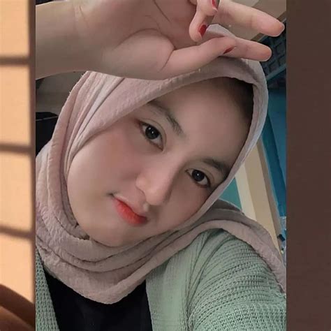 Mahasiswi Hijaber Cantik Kekinian