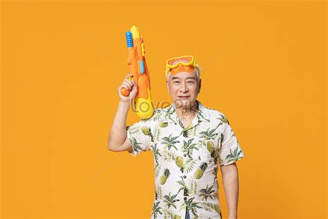 행복하고 활발한 할아버지 사진 무료 다운로드 Lovepik