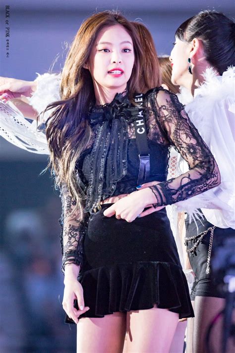 ปักพินโดย Kukujen ใน Jennie ชุด ชุดราตรียาว นางฟ้า