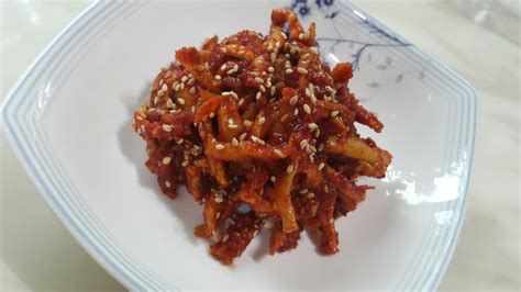 매콤달콤 맛있는 무말랭이무침 만들기