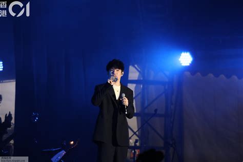 熱爆娛樂 Ian陳卓賢望今年開個人騷 拍《冰上火花》溜冰有進步：唔似企鵝 Ian 陳卓賢