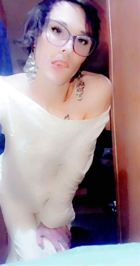 Lucii Looking Lovely 12 Nude Pics Xhamster