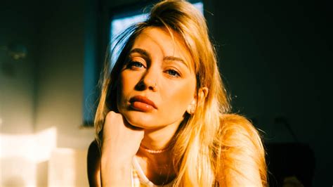 12 Signs Youre Burned Out By Love And Need To Take A Break Yourtango