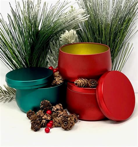 Cj Our Red And Green 8 Oz Luxury Tins Make The Beautiful Christmas Candles Best Of All They
