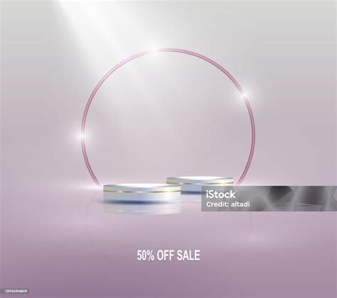 황금색 테두리가있는 둥근 흰색 무대 밝은 보라색 배경에 타원형 아치 1위에 대한 스톡 벡터 아트 및 기타 이미지 1위 골진 과거 Istock