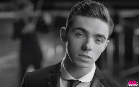 The Wanted Il Video Di Show Me Love è Tutto Un Primo Piano Di Nathan Sykes Allsongs