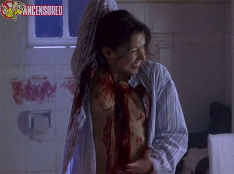 Naked Kari Wuhrer In Hellraiser Deader