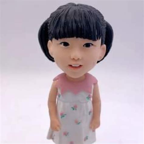 我在幹嘛⋯⋯ 談好時機 就慢慢等到時間就好了啊 偏偏要這樣一直想 讓自己更鬱悶 又不敢一直提 讓旁邊的人生煩 我還是不知道該怎麼辦才好 夢裡還會一直回想 撞牆撞都都痛了