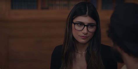 Mia Khalifa Pictures Wallpapers Com