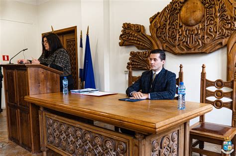 Дебати по план сметката за битовите отпадъци и продажбата на терен в община Царево Общество