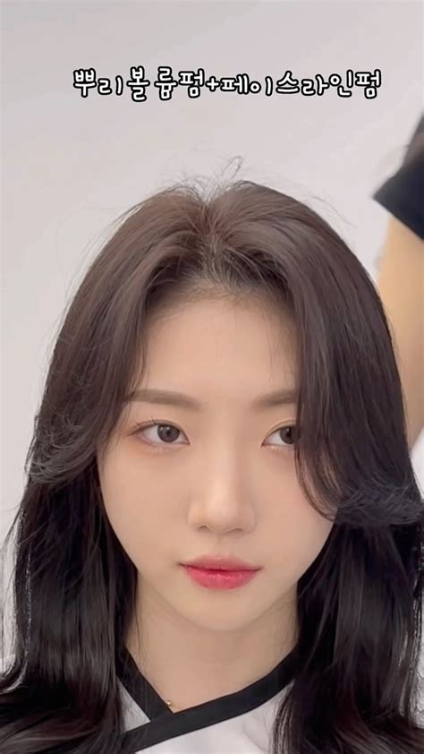 단발인데 사랑스러운 느낌 원해요” → 그렇다면 단발 레이어드펌 어떠세요 얼굴선을 감싸는 자연스러운 C컬과 시스루뱅의 조합으로 여리여리한 분위기 완성 손질도 간편해서