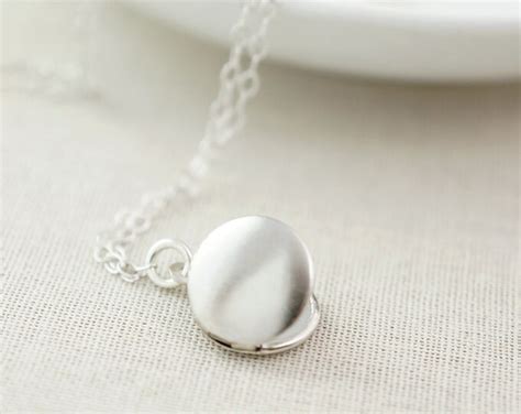Simple Locket Necklace Tiny Locket Pendant Necklace Minimalist