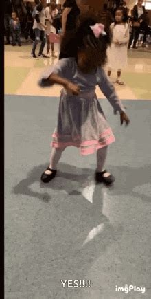 Funny Drunk Girl Dancing 