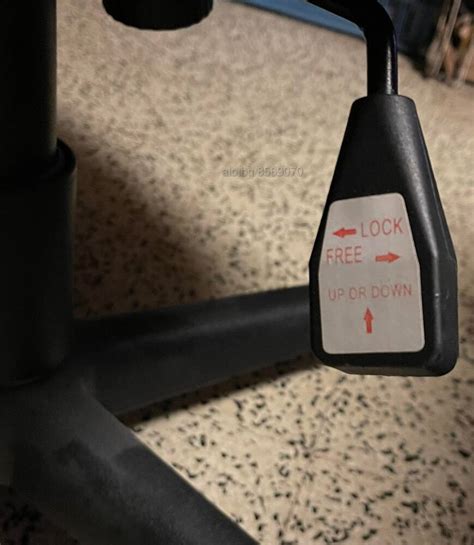 продавам кожен офис стол Стол табуретка Мебели за дома и офиса Пловдив продавам кожен