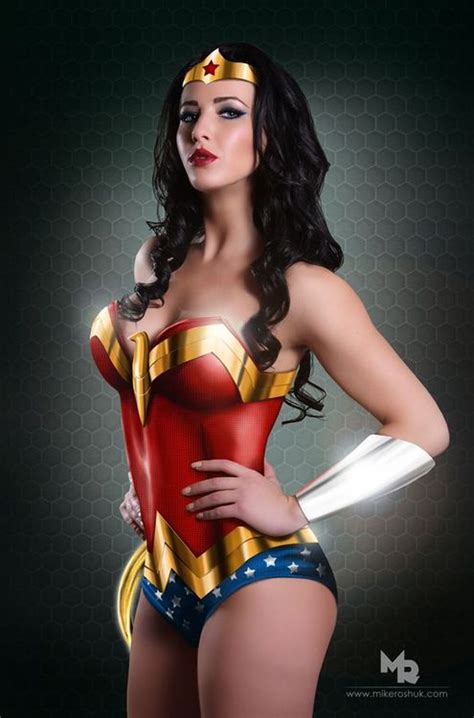 Wonder Woman Cosplay Superheroes Pictures Pictures Sorted By Hot