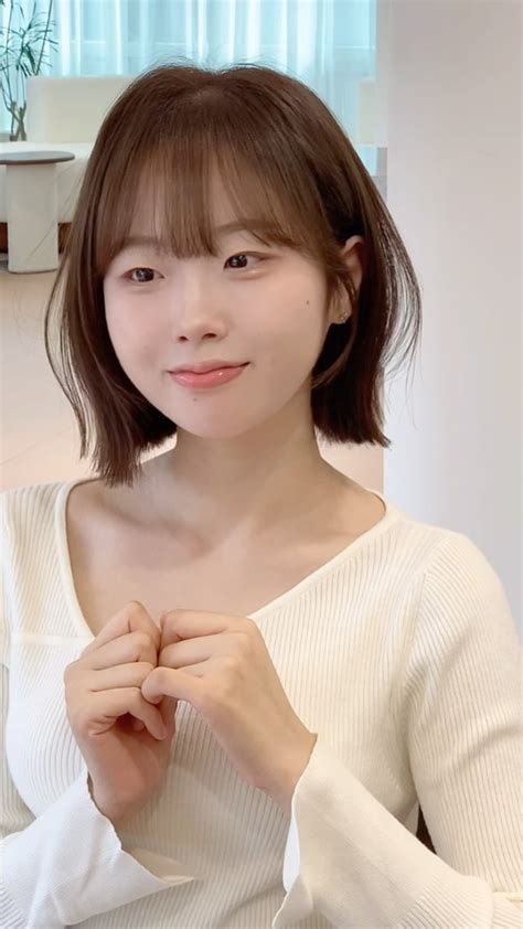 모어온 송아인 헤어컨설팅 나의 퍼스널 첫 단발머리🫶🏻💗 ⠀ Cut 태슬컷 Perm 태슬펌 Color 베어브라운 ⠀ 분위기 얼굴형 체형 옷스타일 이미지를
