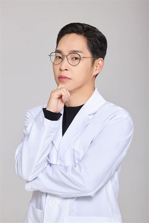 유닛스튜디오 의사 의료진 프로필사진 촬영