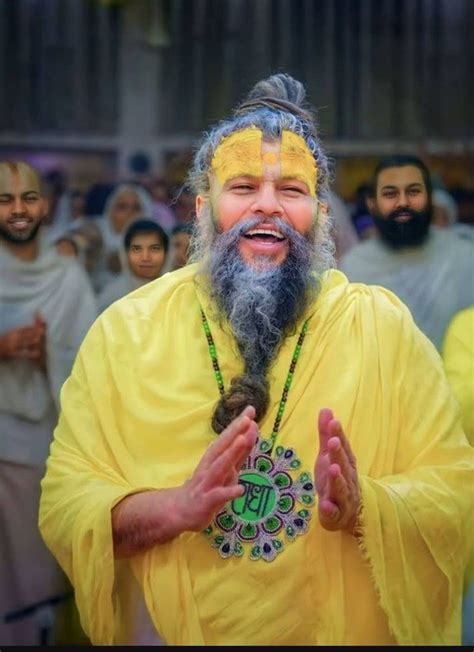 प्रेमानंद महाराज की 17 साल से नहीं काम कर रहीं दोनों किडनियां फिर भी सत्संग में…