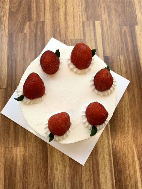 딸기생크림케이크 케이크 맛 마카롱 케이크 에그타르트