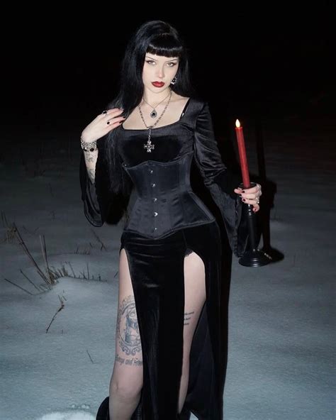 From Me 2 U Clothing They Are So Vampy And Perfect Omg 🎀 Shop In Bio 💝 Fashion