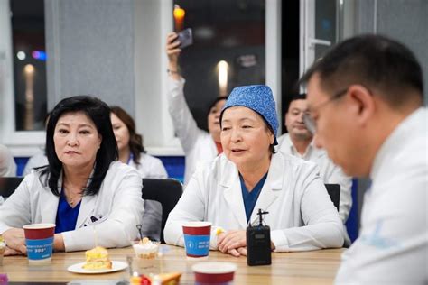 Улсын I эмнэлэг элэг шилжүүлэн суулгах 200 дахь мэс заслаа амжилттай хийлээ News Mn