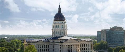 Things To Do In Topeka Ks Unmissable Attractions Guide Wander Flag