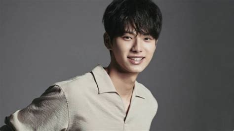 Lee Chae Min Dikonfirmasi Membintangi Drama Tvn Terbaru Bareng Shin Hye Sun