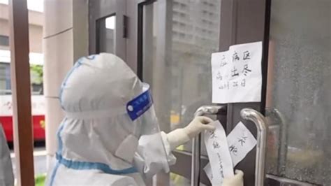 上海首个市级方舱医院4月30日关舱，总计收治3182人暖心帧澎湃新闻 The Paper