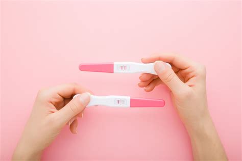 2ページ目（2ページ中） 妊娠検査薬、いつ使った？「生理予定日を過ぎたから」「なんとなく不調が続いて」「検査したら？と夫に言われて