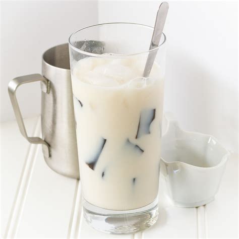 Vietnamese Grass Jelly And Milk Dessert Sửa Sương Sáo — Vicky Pham