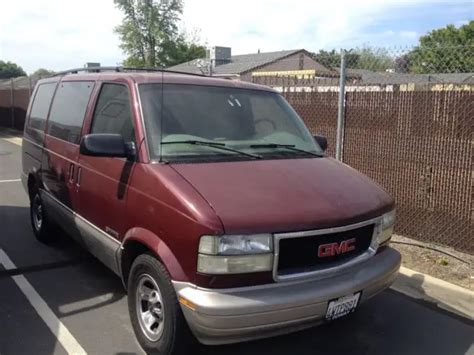 2002 Gmc Sle Safari 2wd 3 Door Mini Van