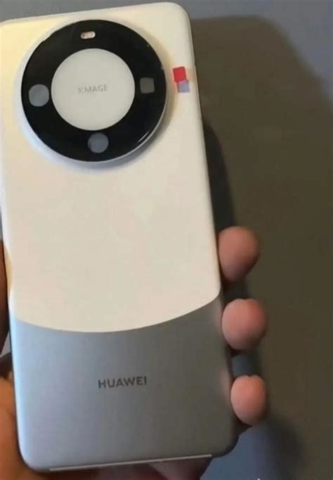 神秘外觀設計揭示：華為mate60或將採用靈動島或三孔設計 壹讀