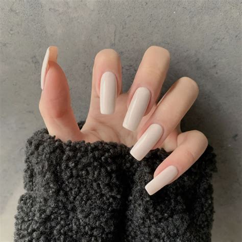 накладные ногти с клеем Метро белый квадрат купить с доставкой по выгодным ценам в интернет