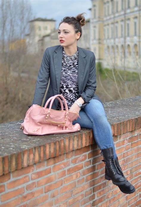 22 Combat Boots Outfit Ideas For Every Occasion