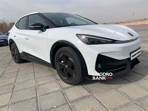 آی دی یونیکس محصول جدید فولکس واگن با ماموت خودرو در راه بازار ایران عکس