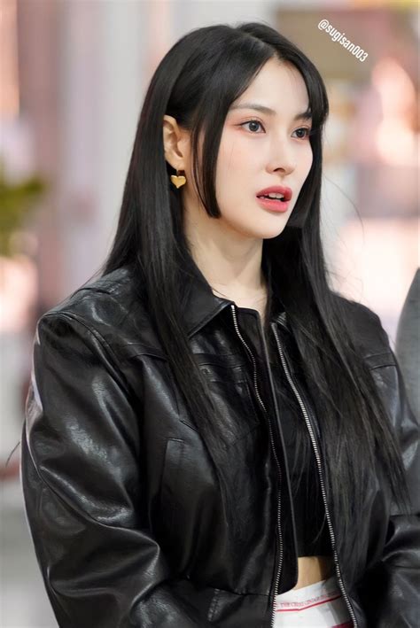221125 Kara Gyuri 女の子モデル 女性 モデル