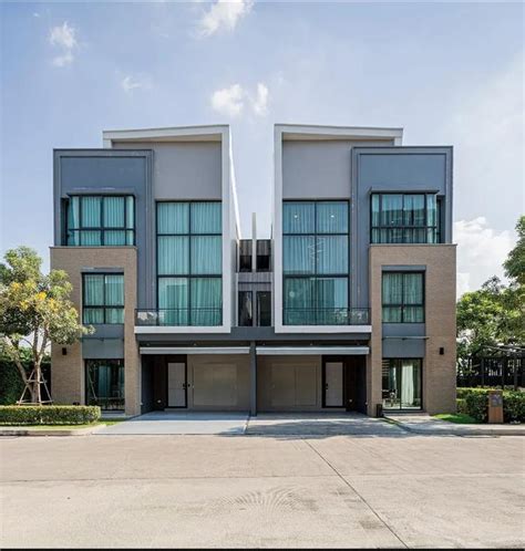 บ้านแฝด 3 ชั้น อ่อนนุช พัฒนาการ ไกล้สนามบิน สุวรรณภูมิ Ennxo