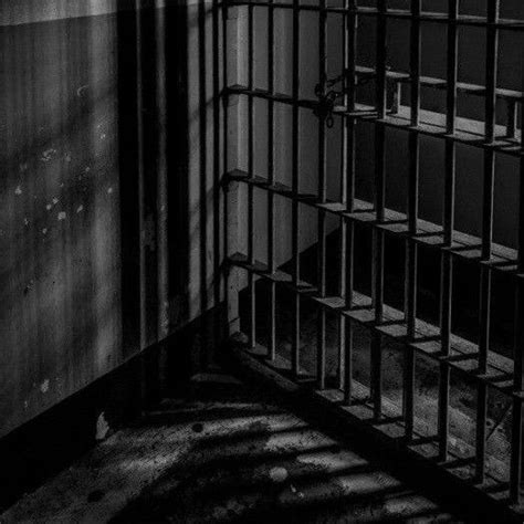 The Prison Healer Aesthetic Aesthetique Létranger Torturée