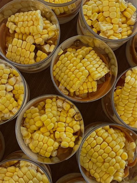 레망파티쓰리 ⠀ 포트빌리지 부산의 두 번째 항해가 잠시 후 11시부터 시작됩니다 ⠀ 햇살 아래 반짝이는 천막 사이 다양한 취향과 이야기들이 모이는 특별한 공간에서 오늘도