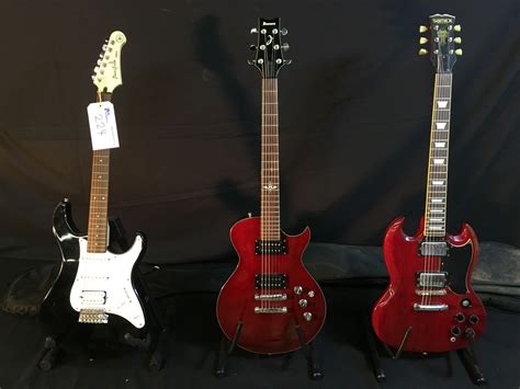 3 Guitars Ibanez Les Paul Style Electric Guitar With Chrome Knobs And