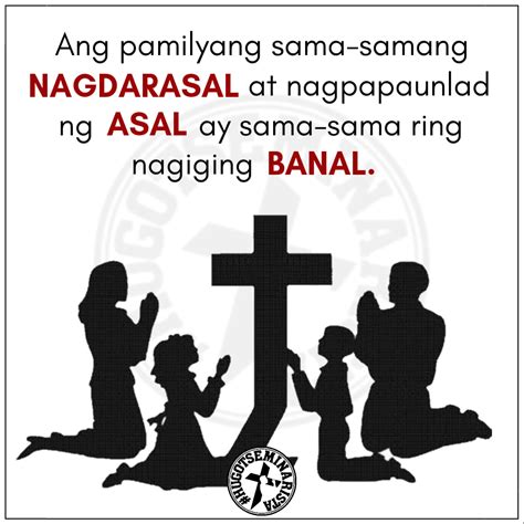 Nagdadasal Na Pamilya