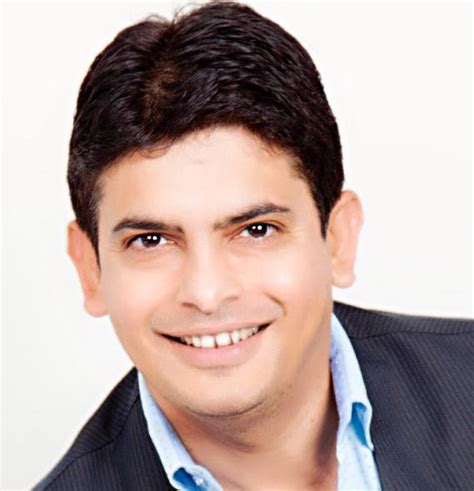 Jignesh Dave Seamless Connectivity Providers At Affordable Prices For International Travellers